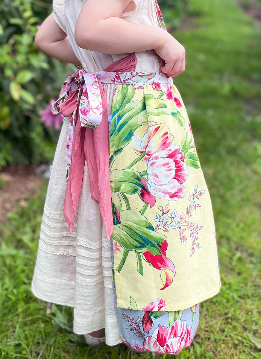 BLOOMING GARDEN KIDS APRON – Urban Threadz Boutique